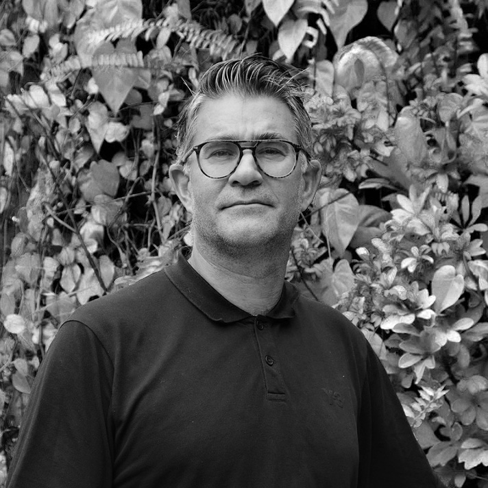 Julian Cross |伍兹贝格